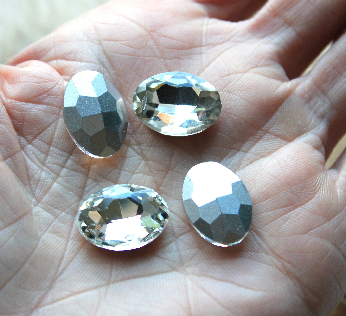 The Bead Store 18x13mm Crystal Glass Oval Rivoli Fancy Stone